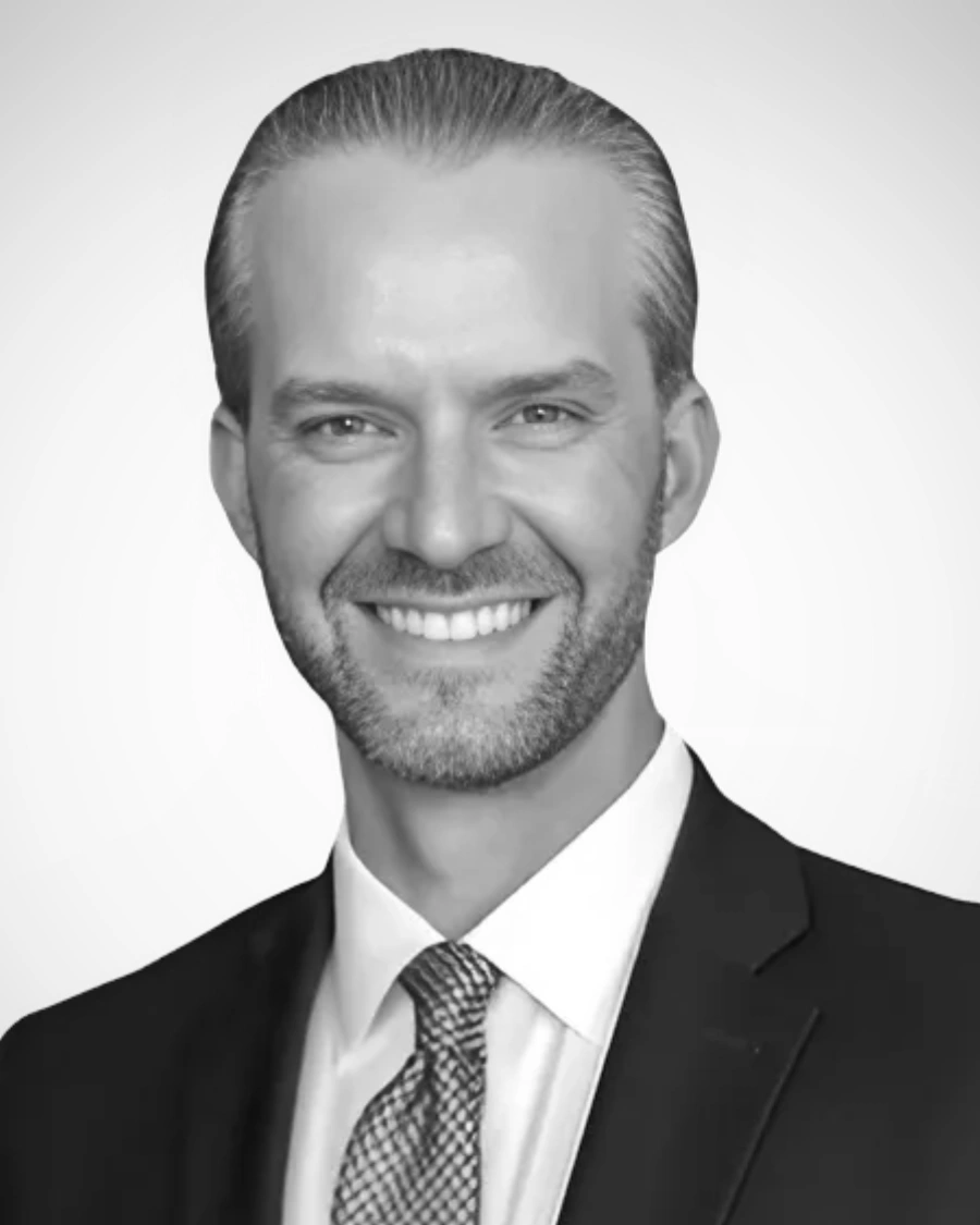 Scott Picklo, CMT, CPM® - Rockefeller Capital Management